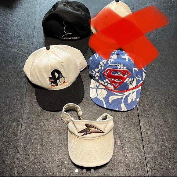 Accessories | Lot Of 4 Vintage And Modern Seaworld Six Flags Universal ...